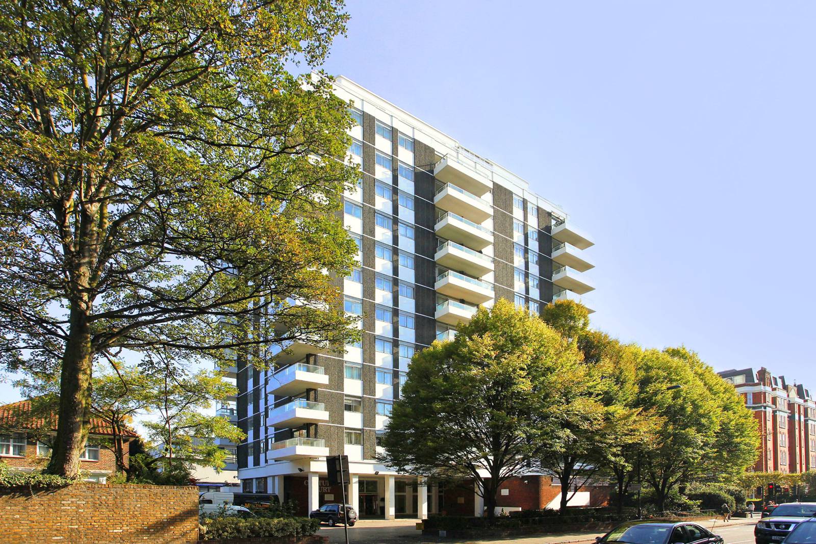 3 bedroom flat for sale - Million Plus.com The Luxury Marketplace