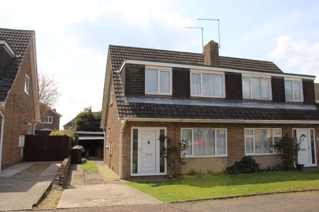 Free property report 14 West Leys Court, Northampton, NN3 7UB - Chimnie