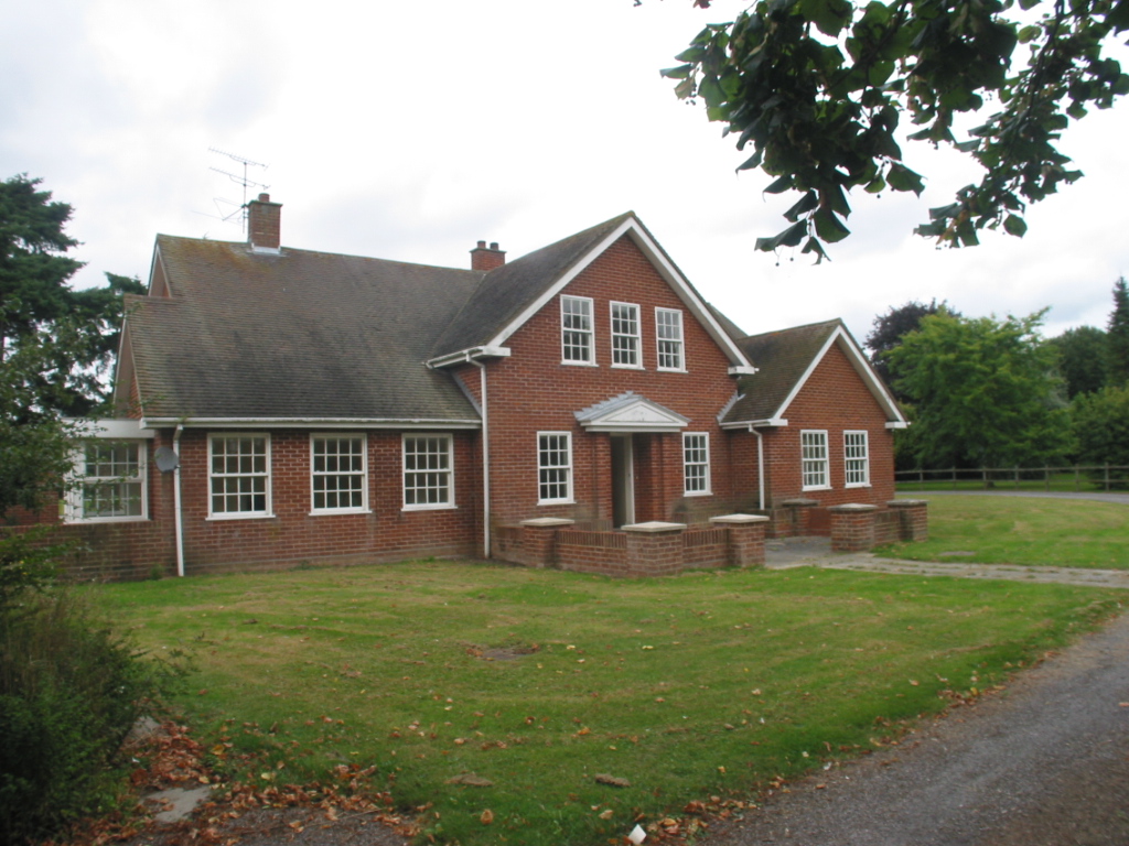 Free property report Moor Lodge, Moors Close, Great Bentley, Colchester ...