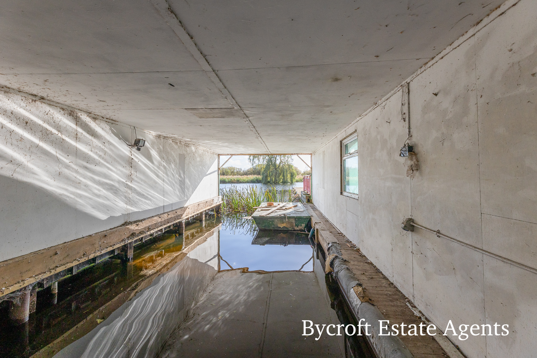 Photos of Bureside Estate, Crabbetts Marsh, Horning NR12 - 68759212 ...
