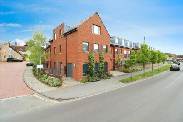 Free property report Flat 4, Turner House, St. Margarets Way, Midhurst ...