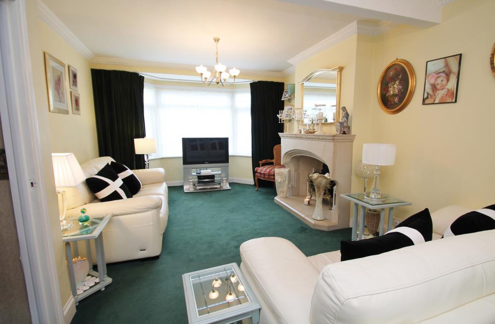 Free property report 37, Springfield Drive, Ilford, IG2 6PT - Chimnie