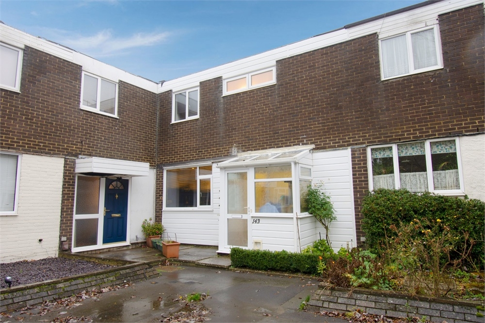 Free property report 143, Giffard Drive, Farnborough, GU14 8QD - Chimnie