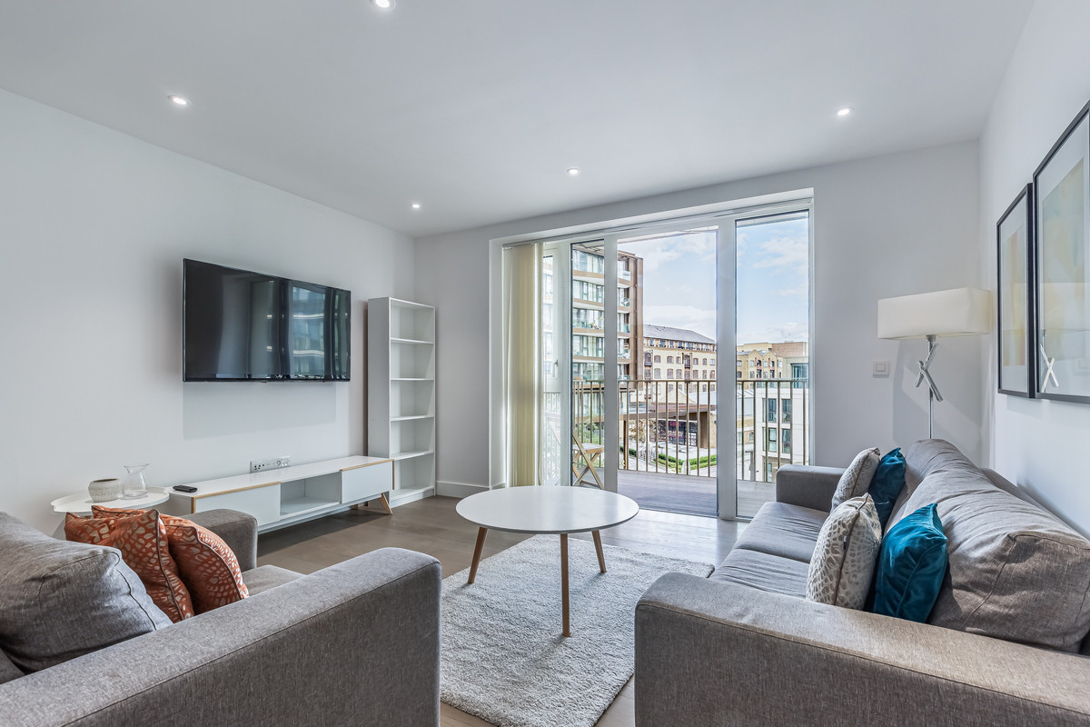 Free property report Apartment 301, Admiralty House, 150, Vaughan Way ...