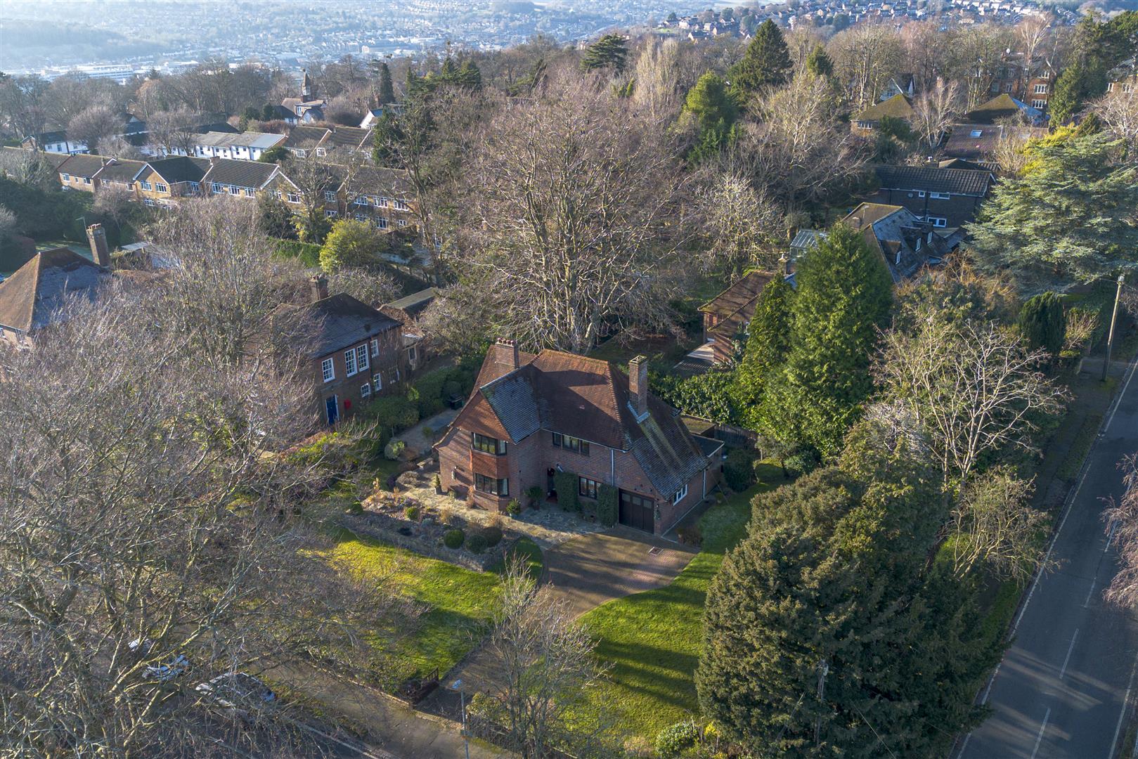 4 bedroom detached house for sale - Million Plus.com The Luxury Marketplace