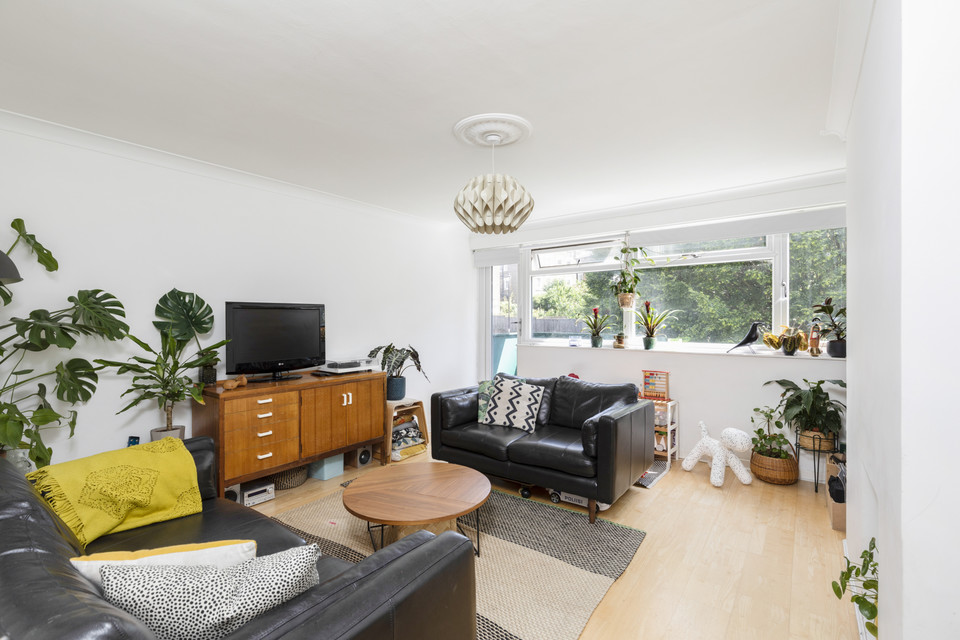 Free property report Flat 19, Jerningham Court, Ommaney Road, London ...
