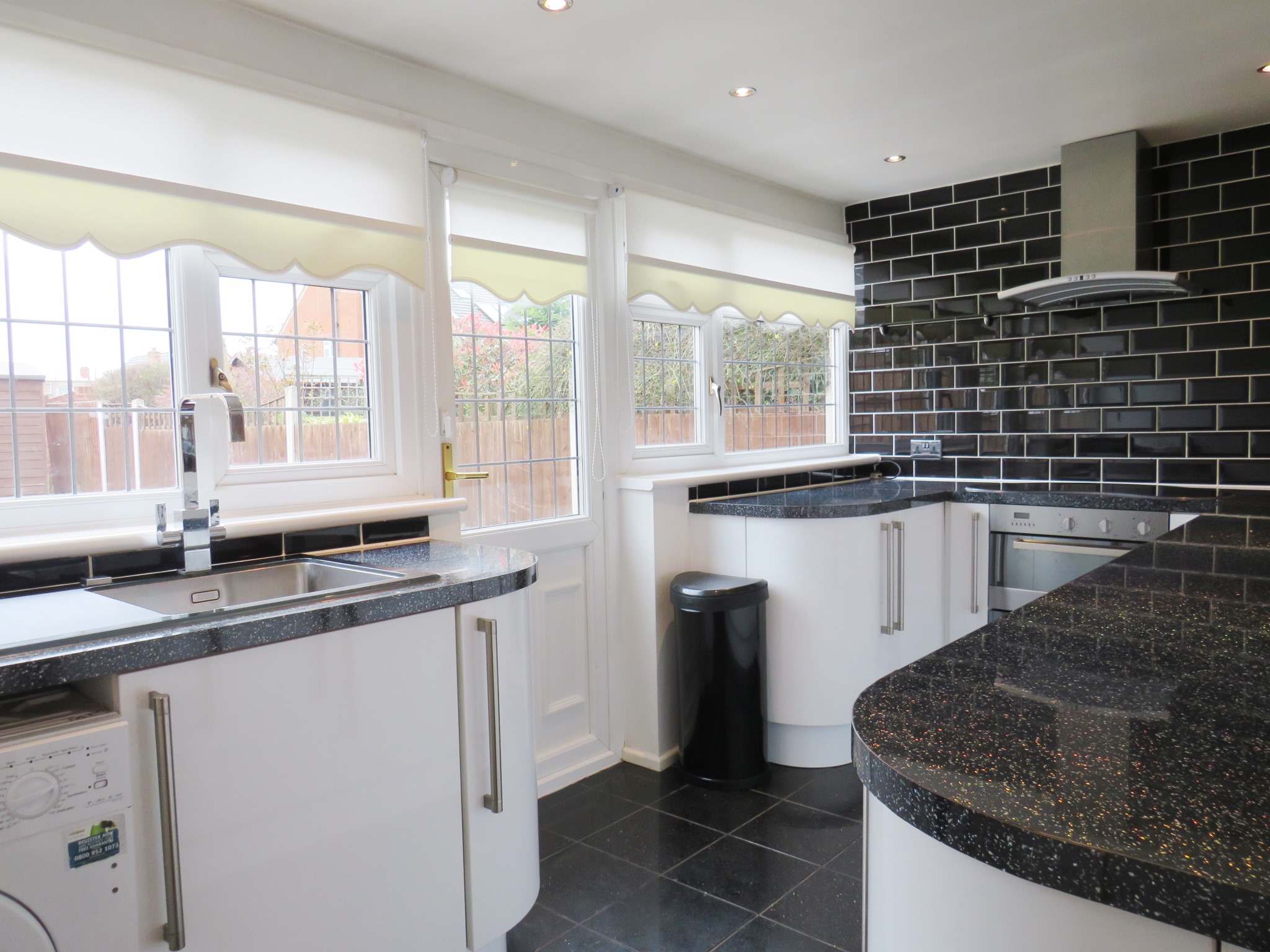 Free property report 41, Guysfield Drive, Rainham, RM13 7AL - Chimnie