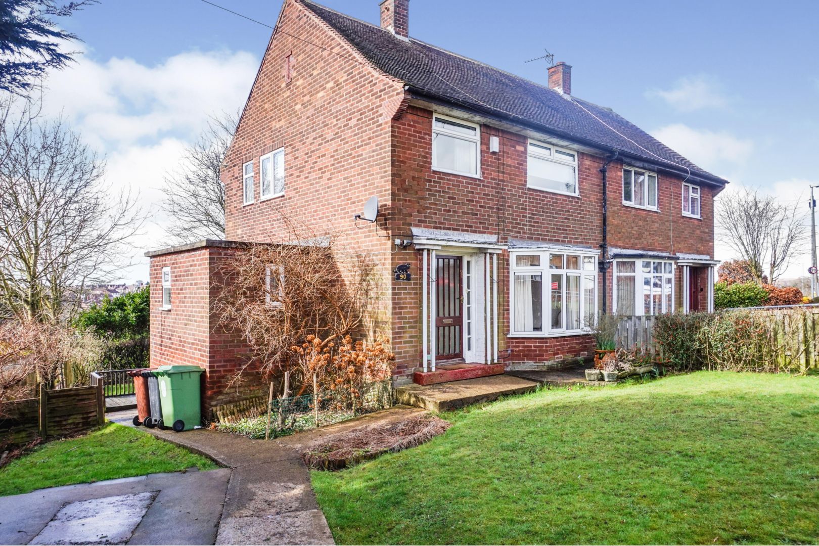 Free property report 90 Brackenwood Drive, Gledhow, Leeds, LS8 1PZ ...