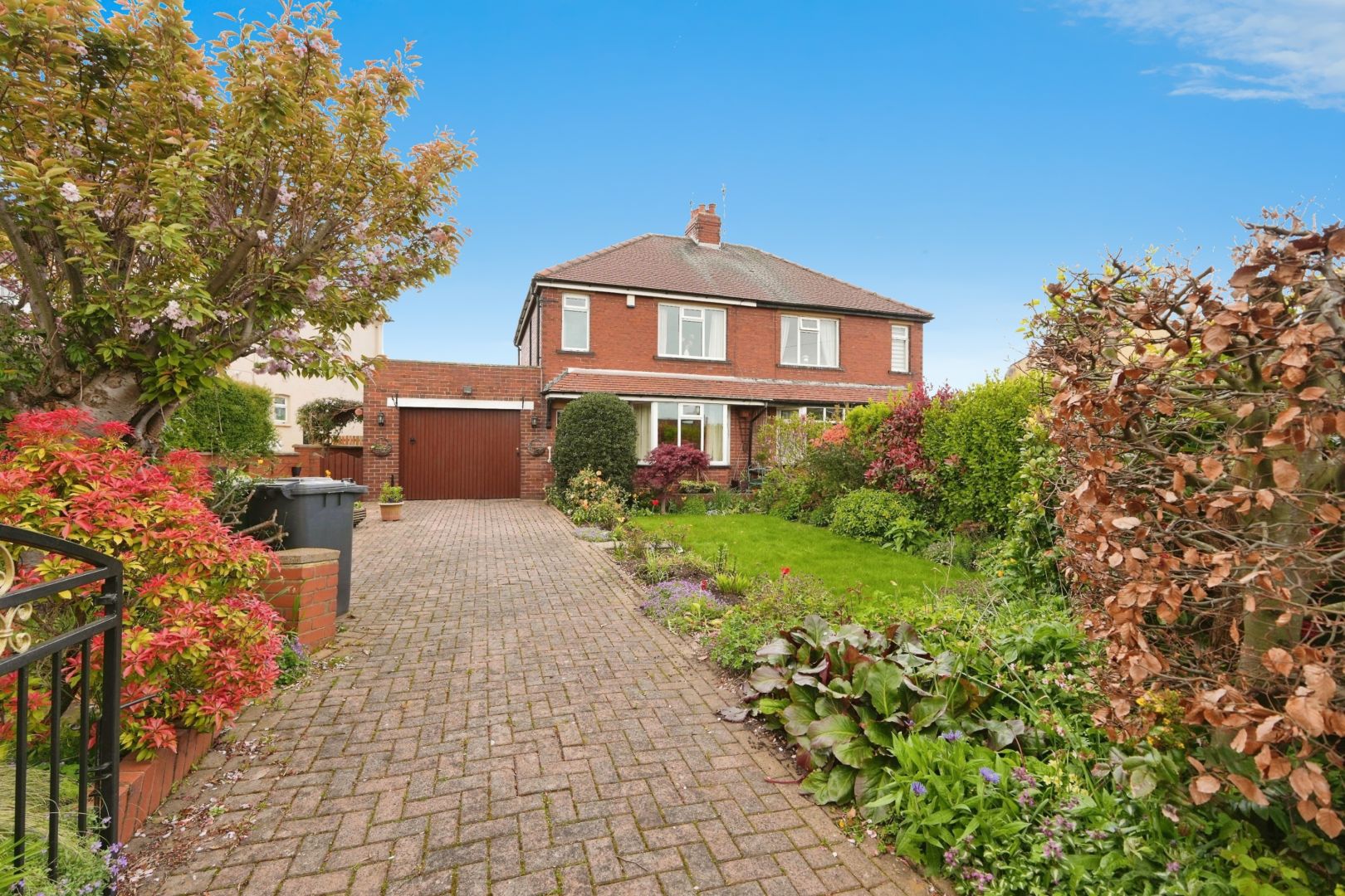 Free property report 352, Westerton Road, Tingley, Wakefield, WF3 1AF - Chimnie