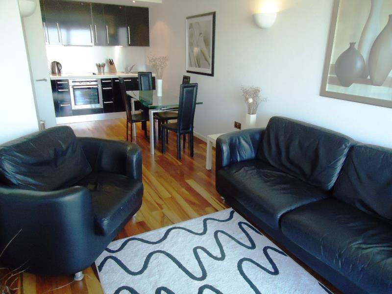 Free property report 138, Whitehall Waterfront, 2, Riverside Way, Leeds ...