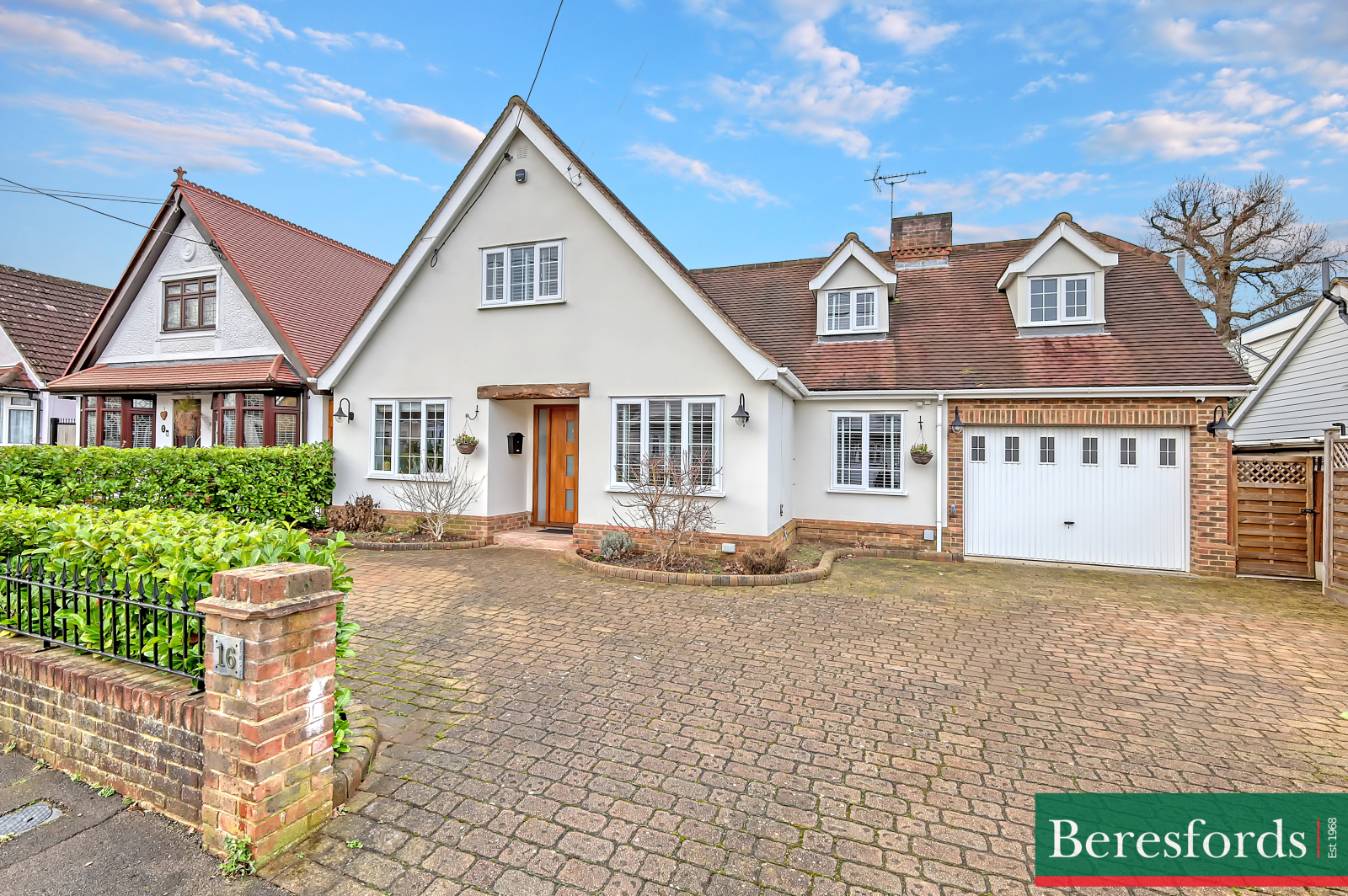 5 bedroom detached house for sale - Million Plus.com The Luxury Marketplace