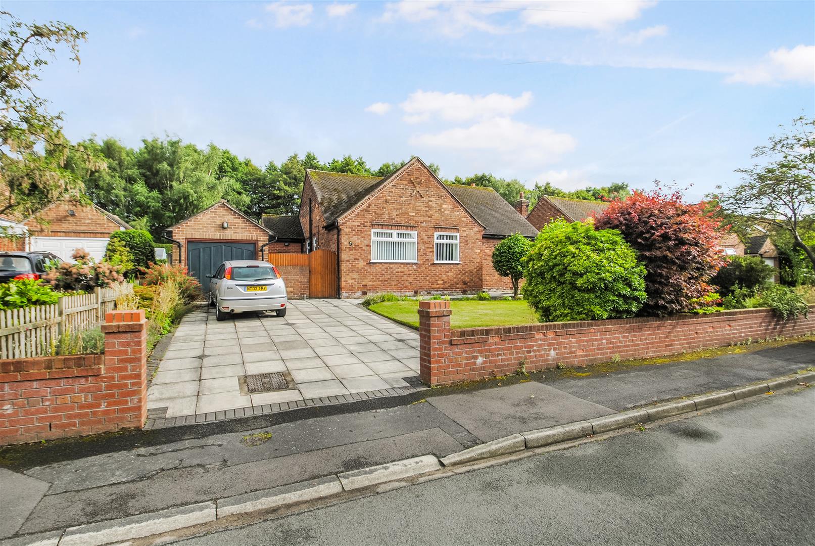 Free property report 5 Hillfoot Crescent, Stockton Heath, Warrington ...