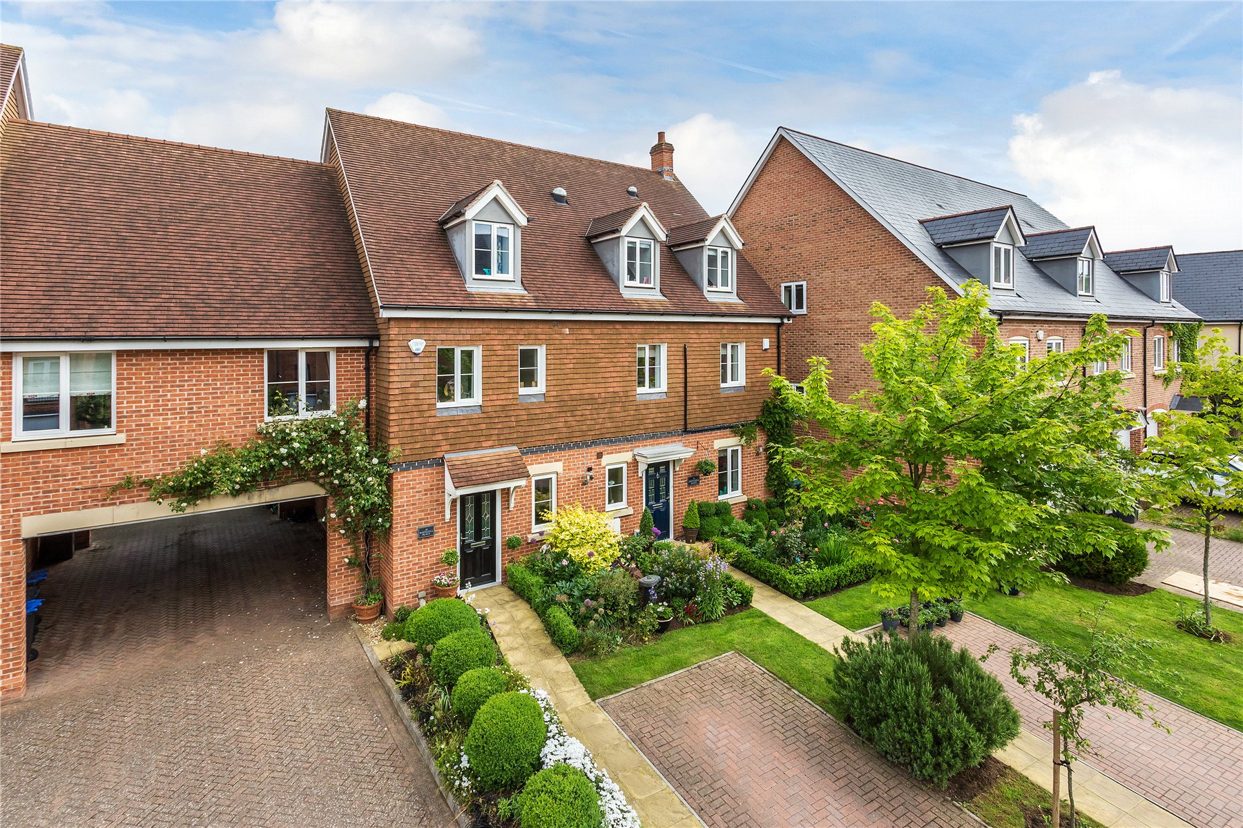 Free property report 30 Whitehill Place, Virginia Water, GU25 4DG - Chimnie