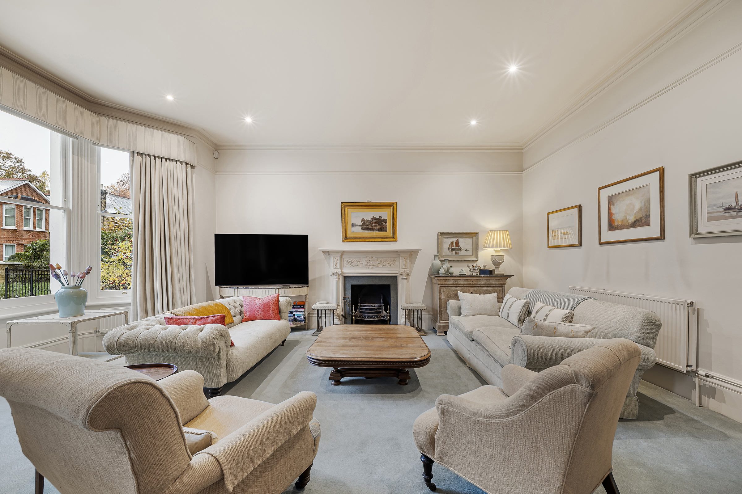 6 bedroom detached house for sale - Million Plus.com The Luxury Marketplace