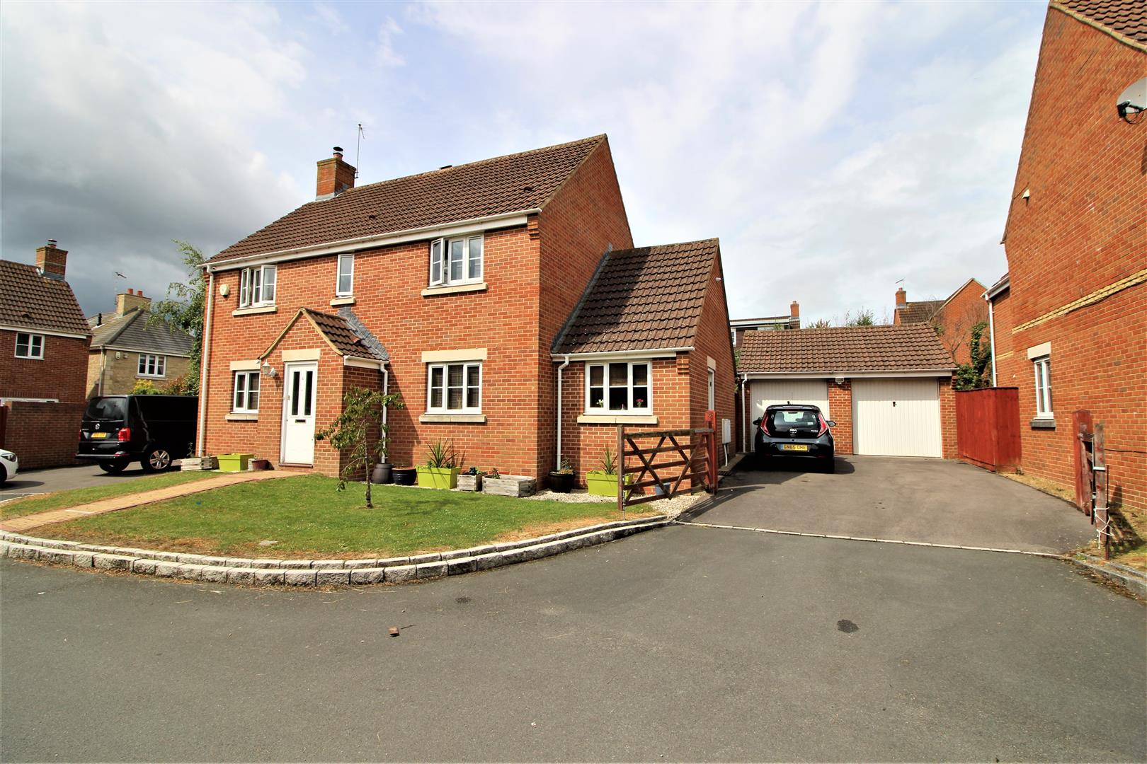 Free property report 4, Calstock Road, Swindon, SN25 2BG - Chimnie