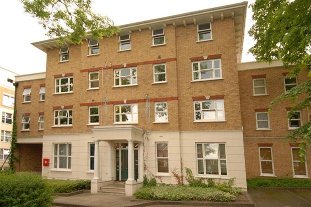 Free property report Flat 3, 39 Trinity Rise, London, SW2 2QP - Chimnie