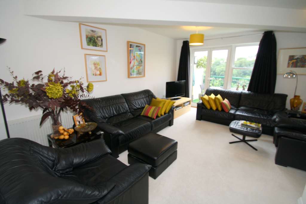 Free property report 4 Dymond Court, Kingdom Place, Saltash, PL12 4DH ...