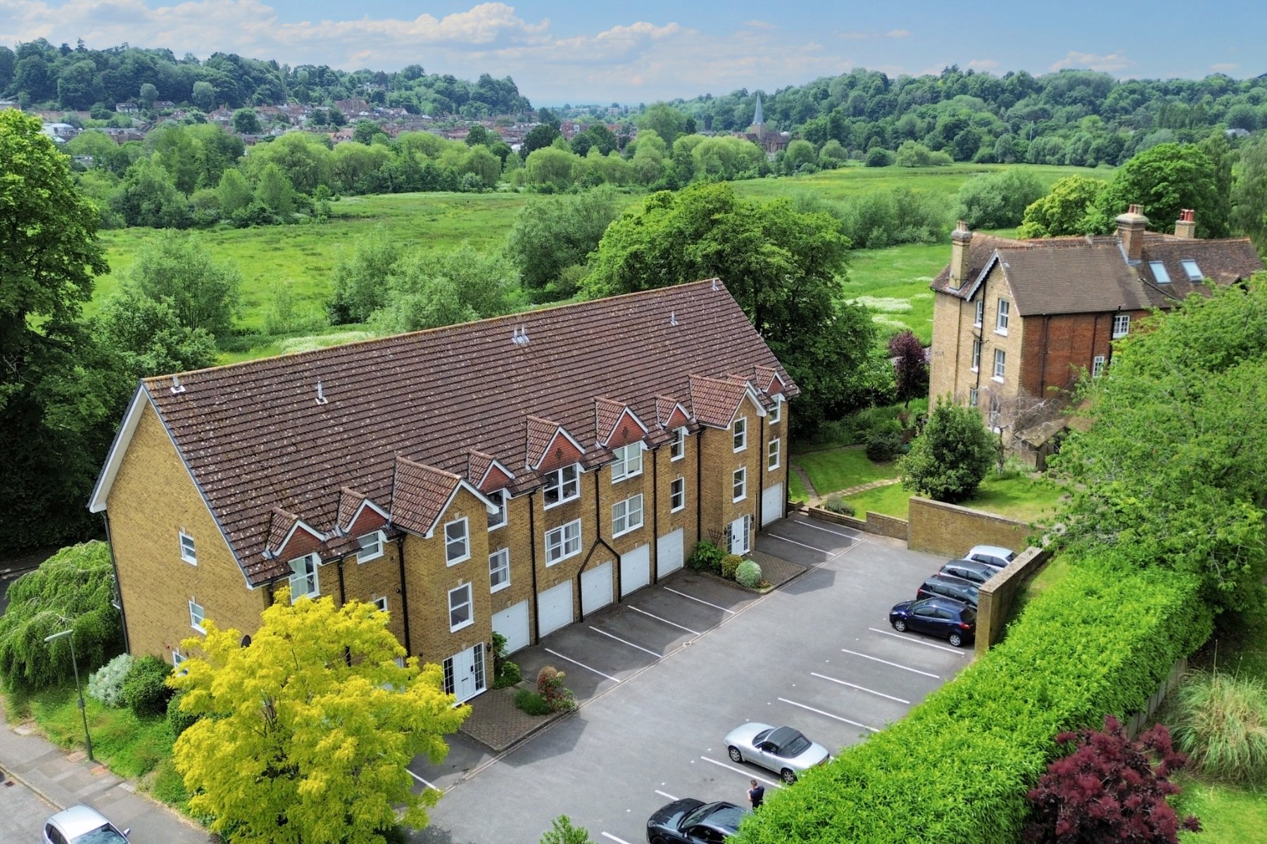 Free property report 11 Lammas Court, Old Station Way, Godalming, GU7 ...