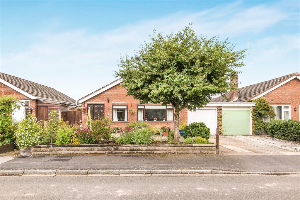Free property report 8 Peel Crescent, Ashton Hayes, Chester, CH3 8DB ...