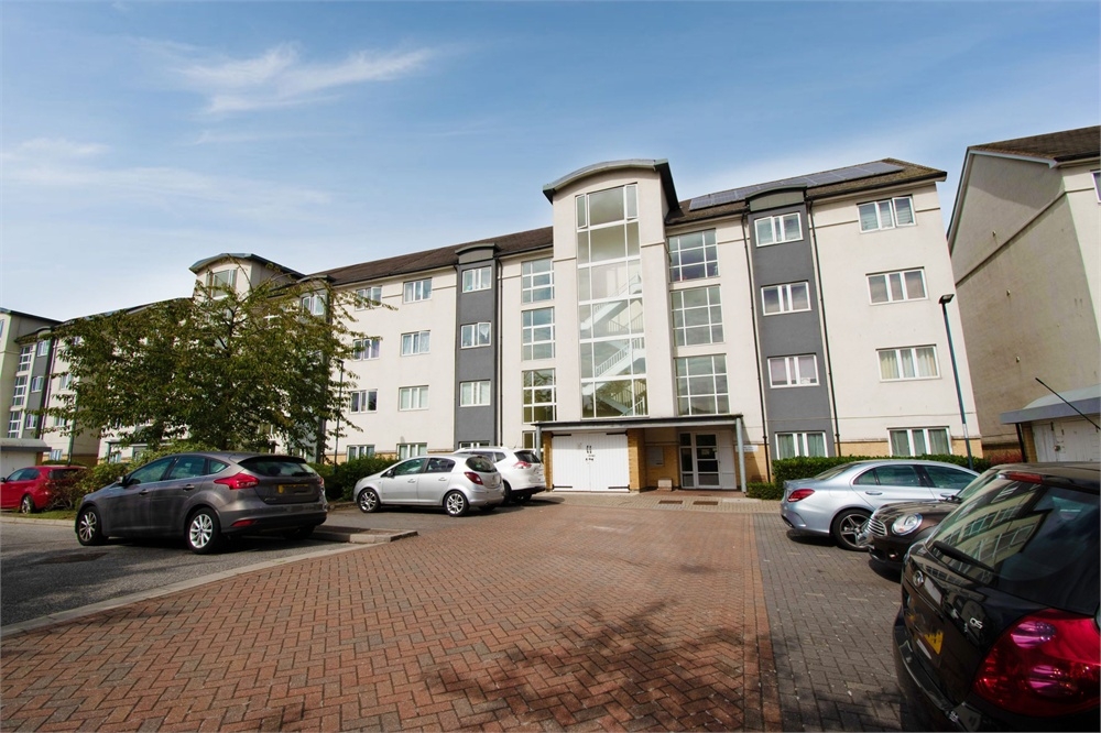 Free property report 36, Fantail Close, London, SE28 8GJ - Chimnie
