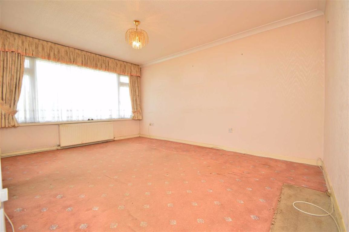 Free property report 35 Margaret Way, Gants Hill, Ilford, IG4 5DE - Chimnie