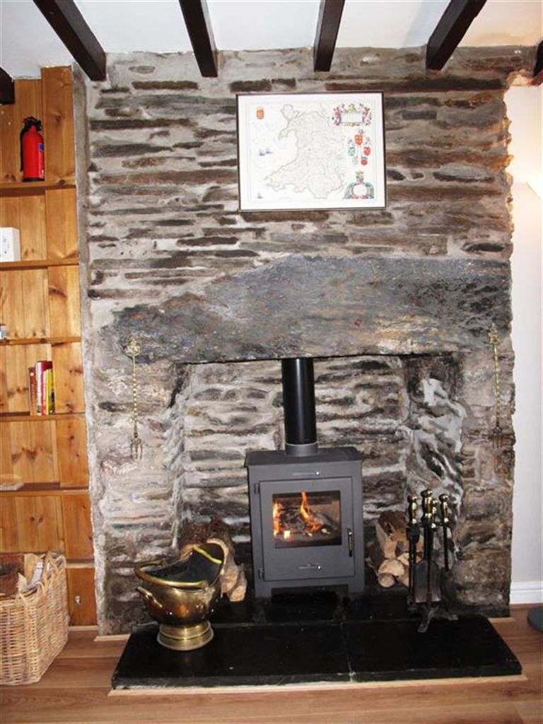 Free property report 4 Bryn Street, Talsarnau, LL47 6UD - Chimnie