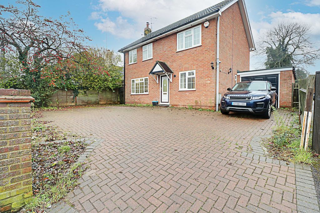 Free property report 17a, Totteridge Lane, High Wycombe, HP13 7QD - Chimnie