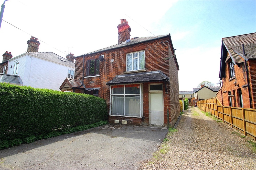 Free property report 95, Slough Road, Datchet, Slough, SL3 9AQ - Chimnie