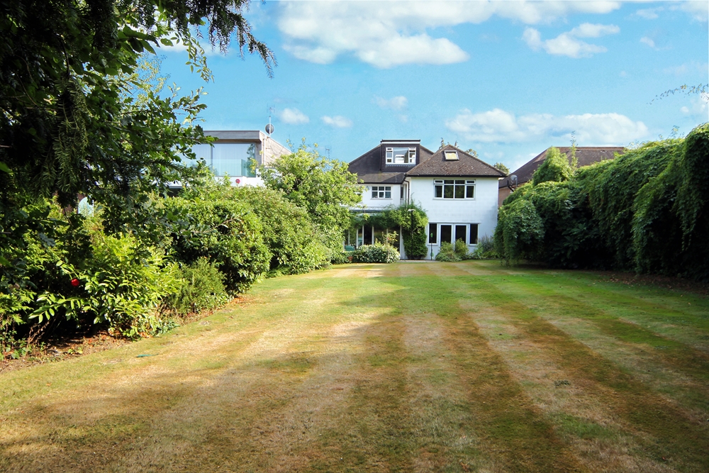 Free property report 15 Glanleam Road, Stanmore, HA7 4NW - Chimnie