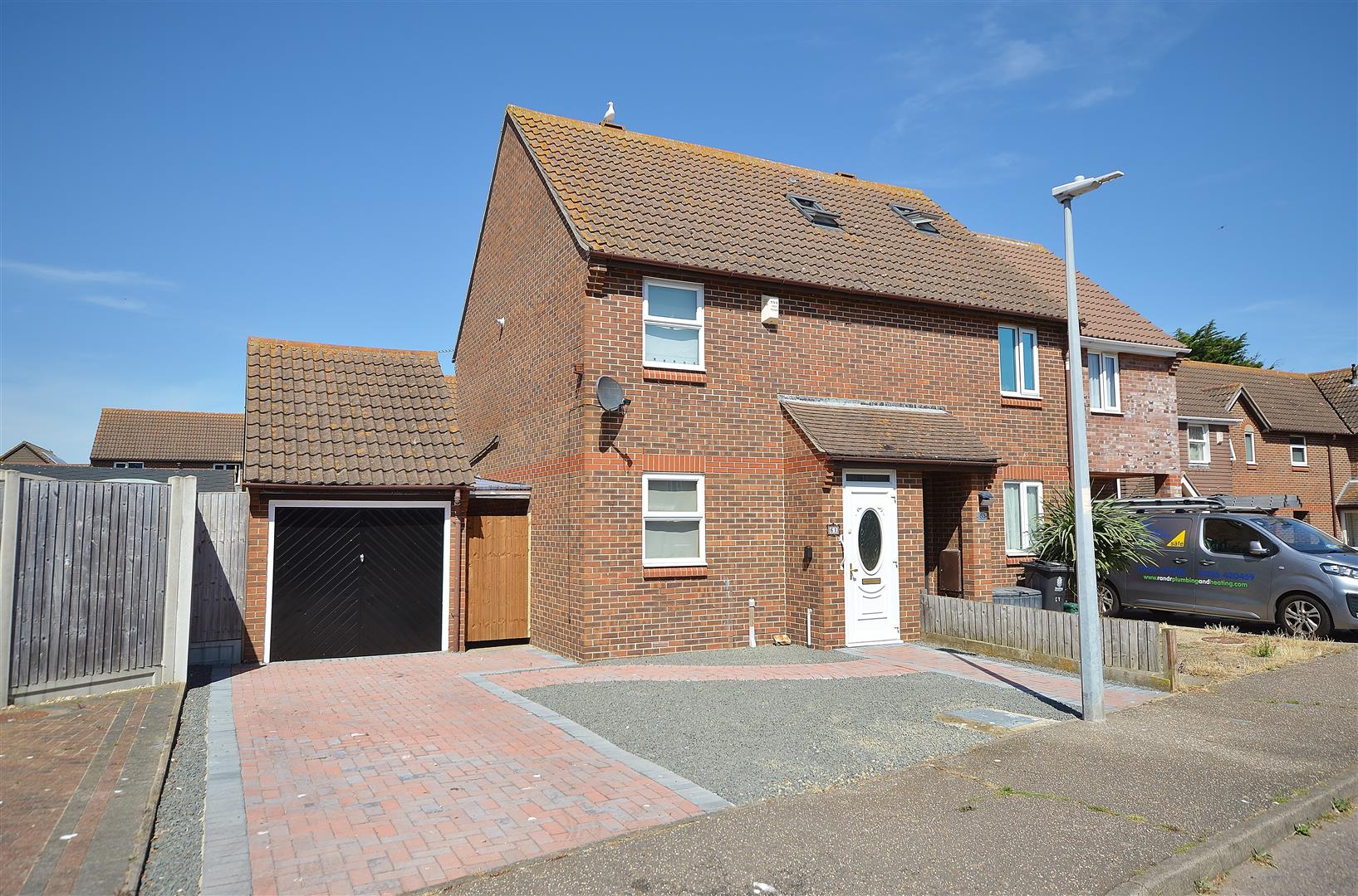 Free property report 61, Weymouth Close, Clacton-on-sea, CO15 1BS - Chimnie