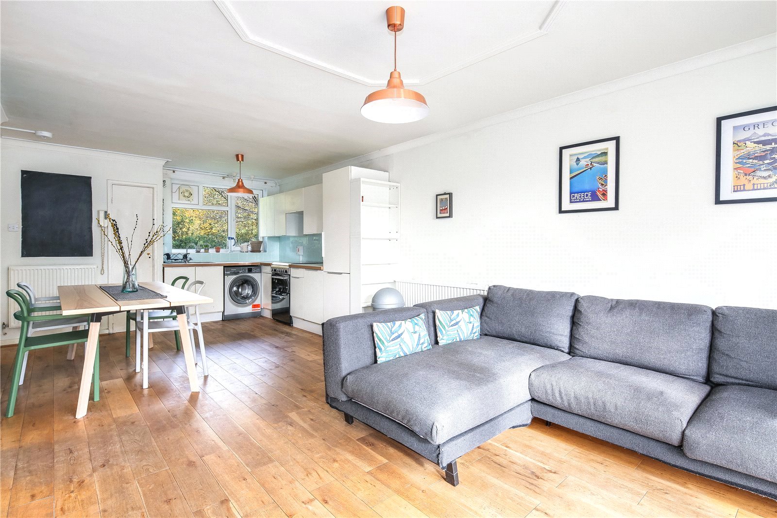 Free property report Flat 1, Melbourne Court, 135 Daubeney Road ...