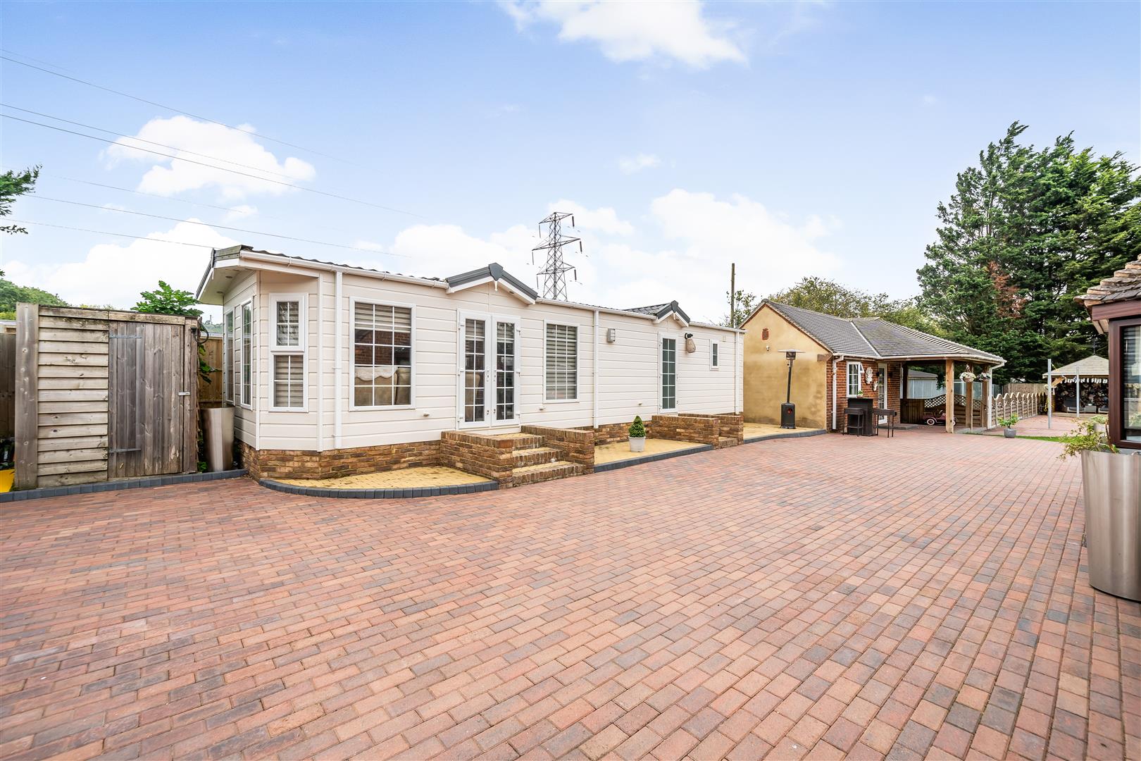 Photos of Sittingbourne Road, Detling, Maidstone ME14 - 68249864 ...