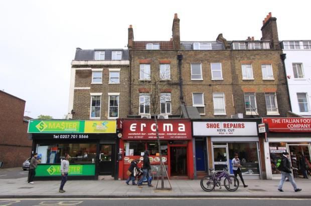 Studio flat to rent in Walworth Road, Walworth SE17, London