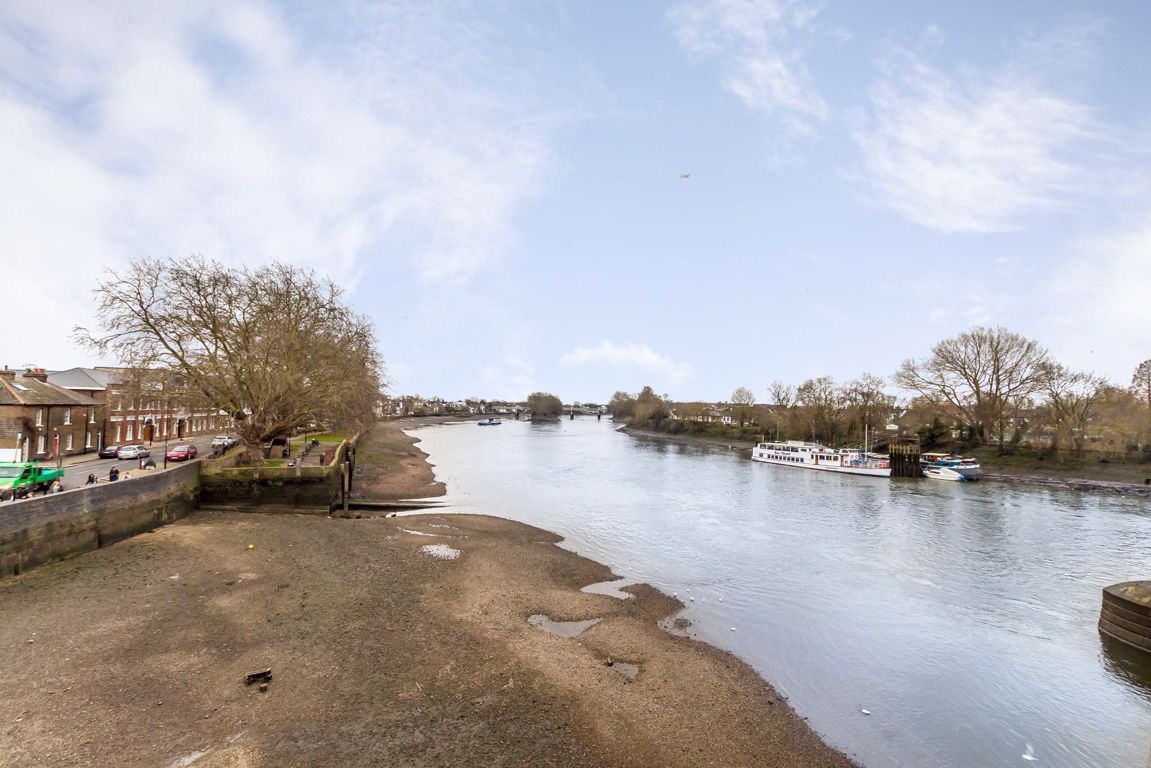 Free property report Flat 35, Rivers House, Aitman Drive, Kew Bridge ...