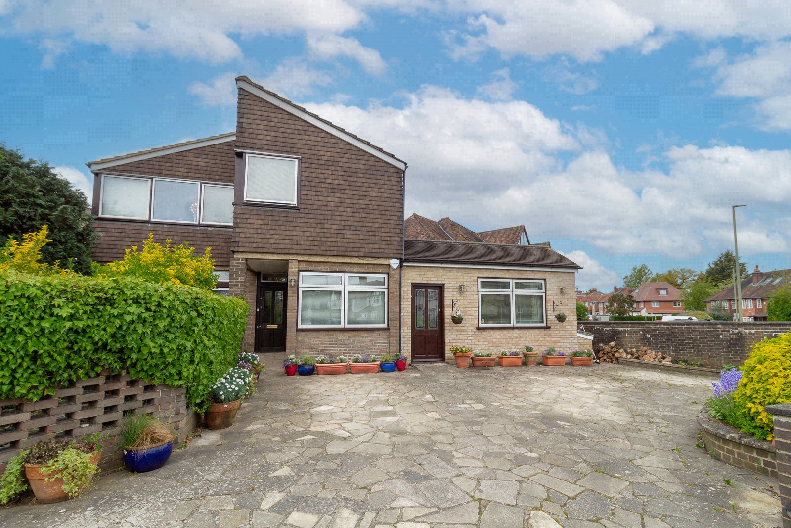 Free property report 67, Edgwarebury Lane, Edgware, HA8 8LU - Chimnie