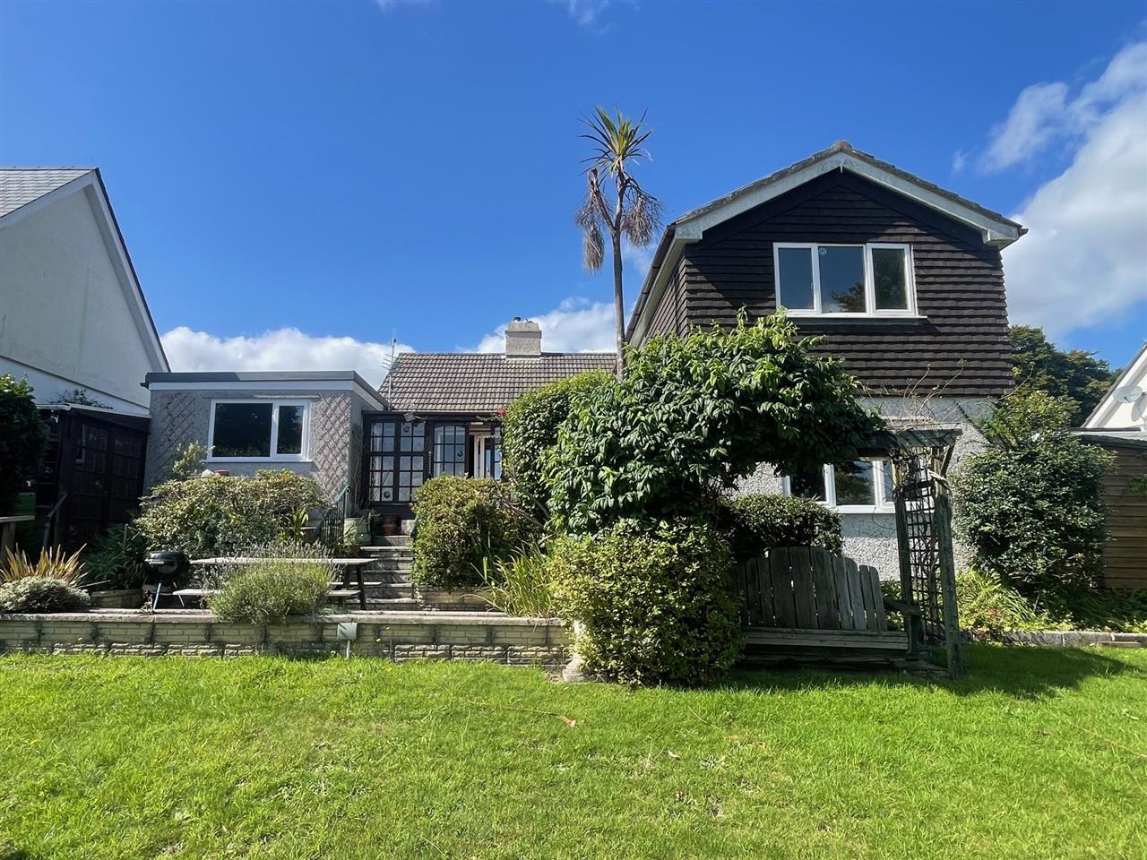 Free property report 9, Roscarrack Close, Falmouth, TR11 4PJ - Chimnie