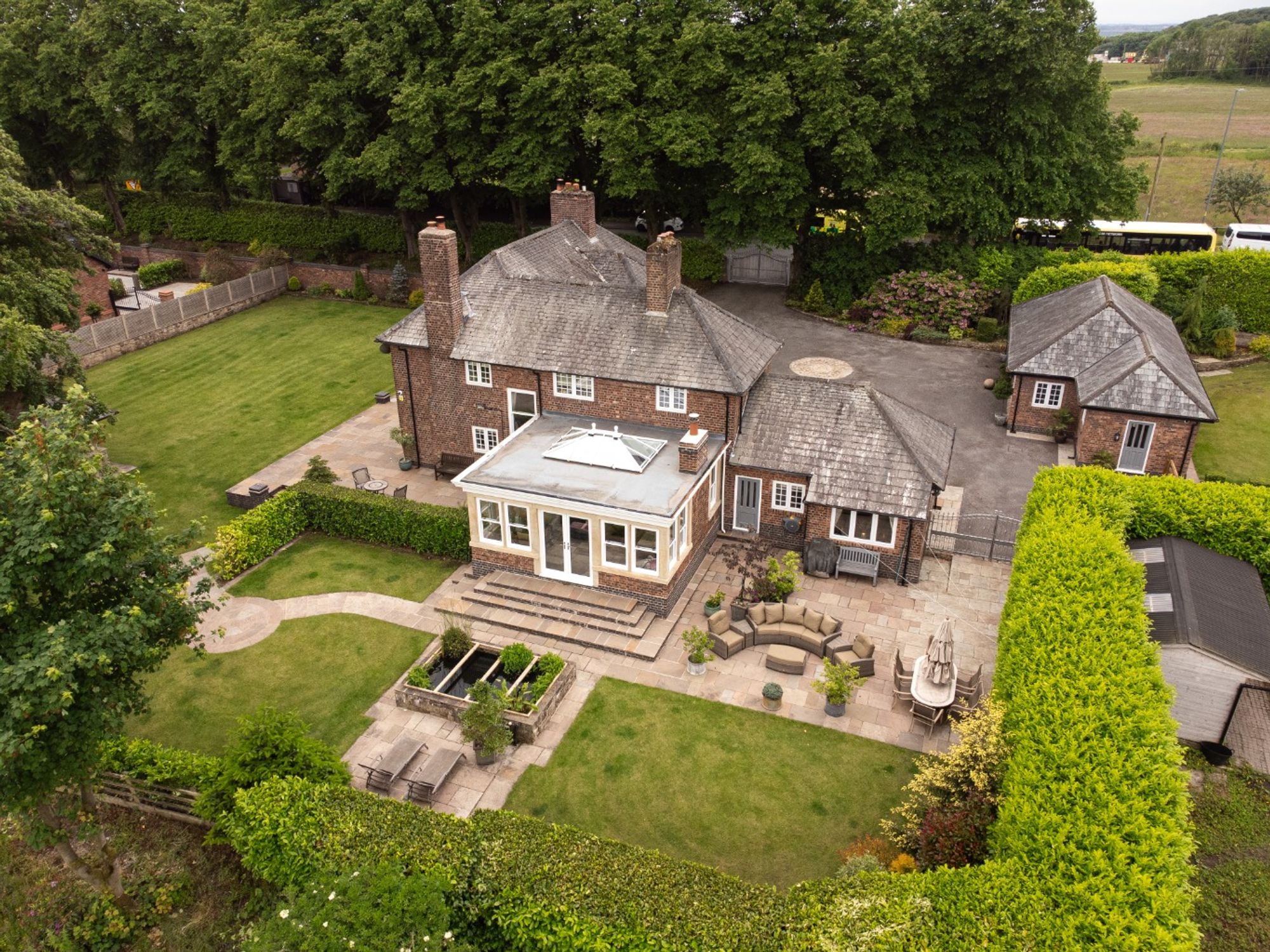 Free property report St. Elizabeths Vicarage, Bolton Road, Aspull ...