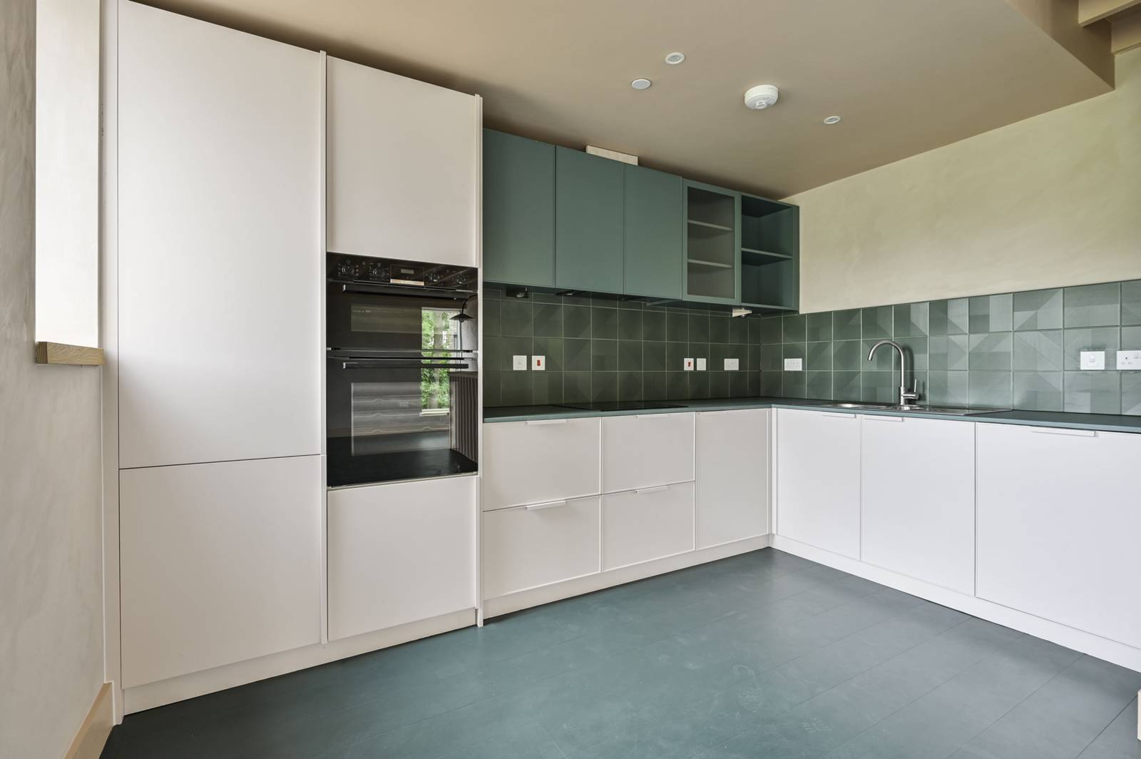 Free property report 12a, Palace Road, London, SW2 3NG - Chimnie