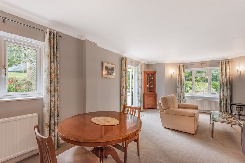 Free property report Wodehouse Lodge, Liphook Road, Headley, Bordon ...