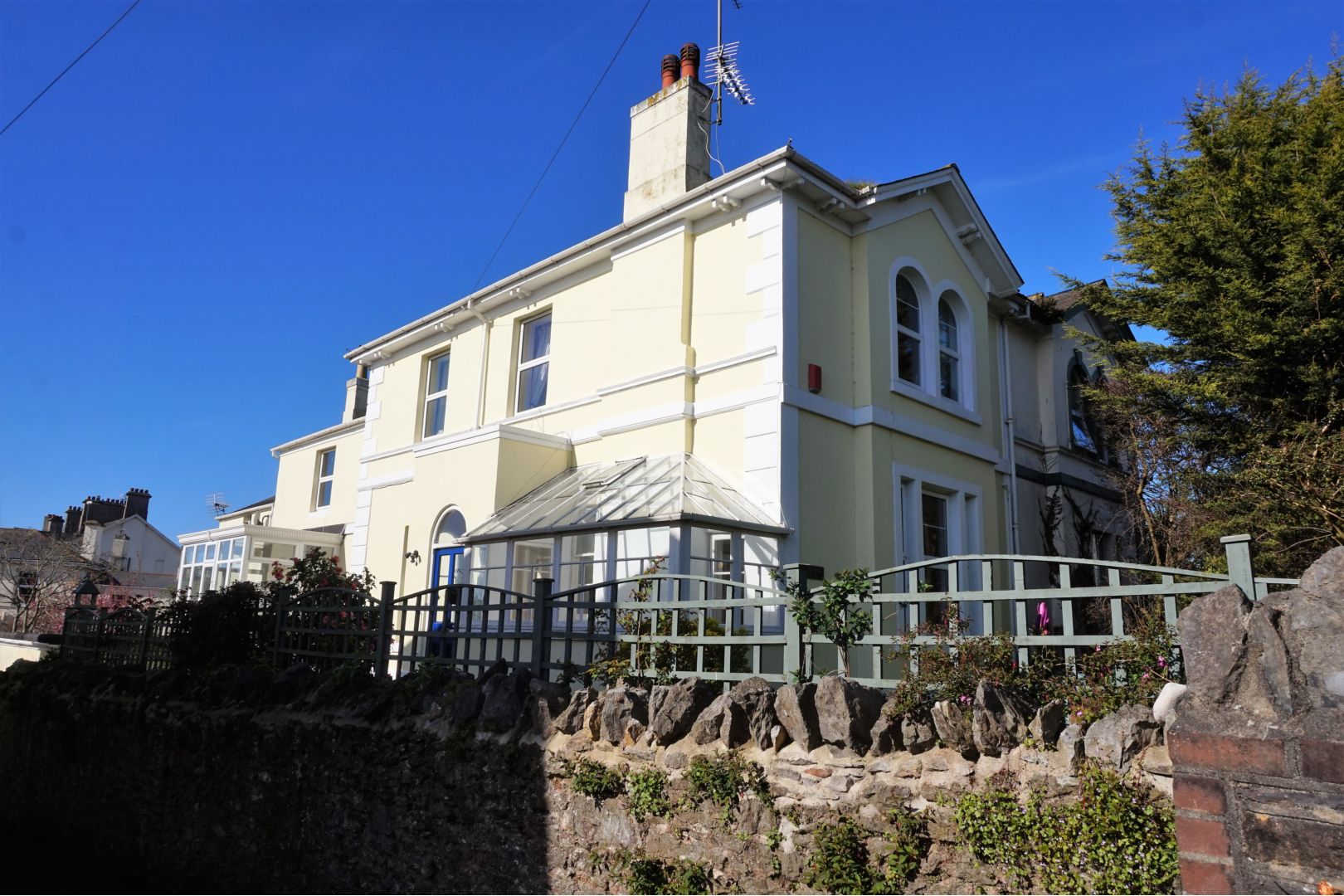 Free Property Report 36 Hatfield Road Torquay Tq1 3bp Chimnie