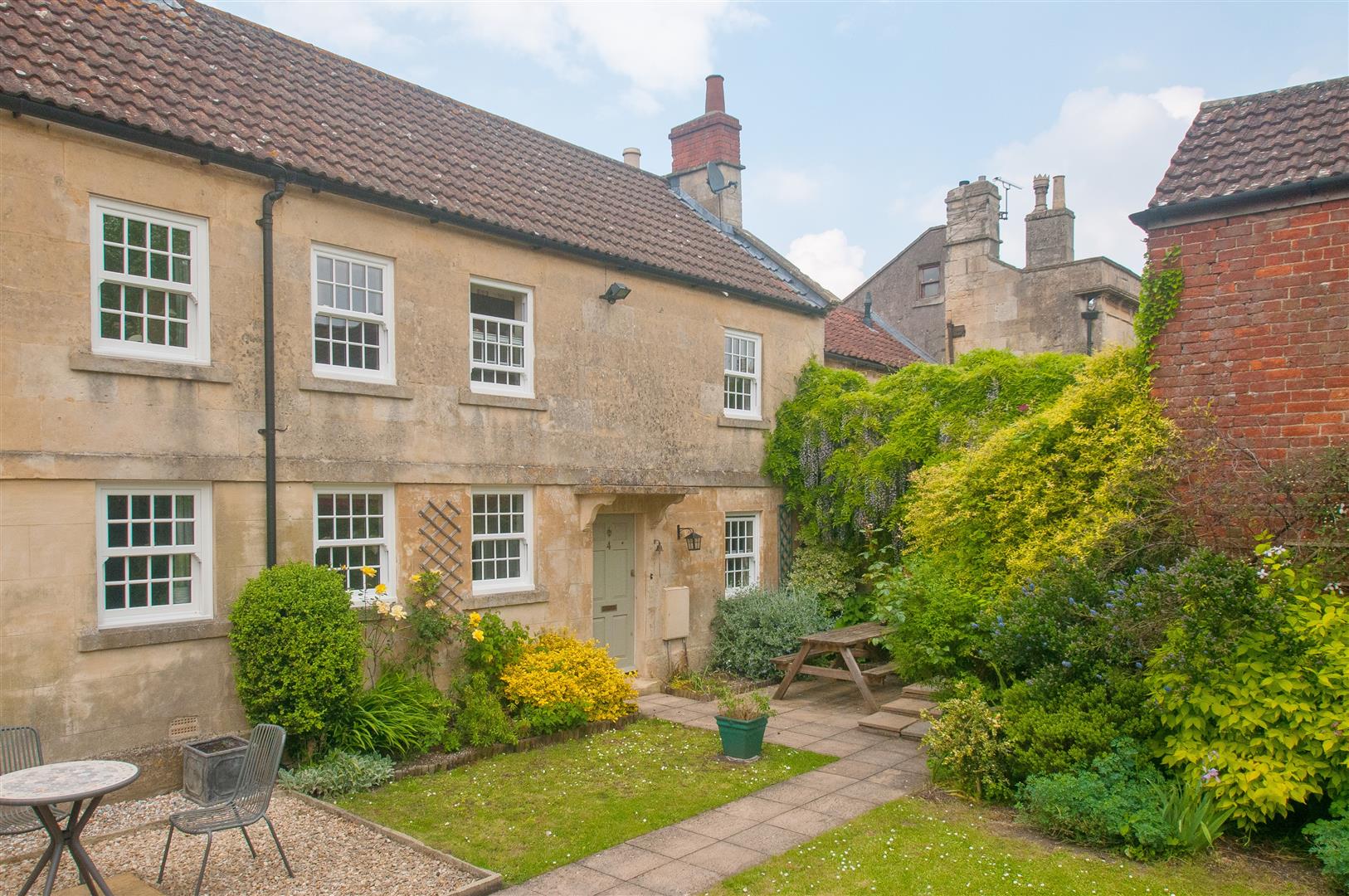 Free property report 4, Dymott Square, Hilperton, Trowbridge, BA14 7RW ...