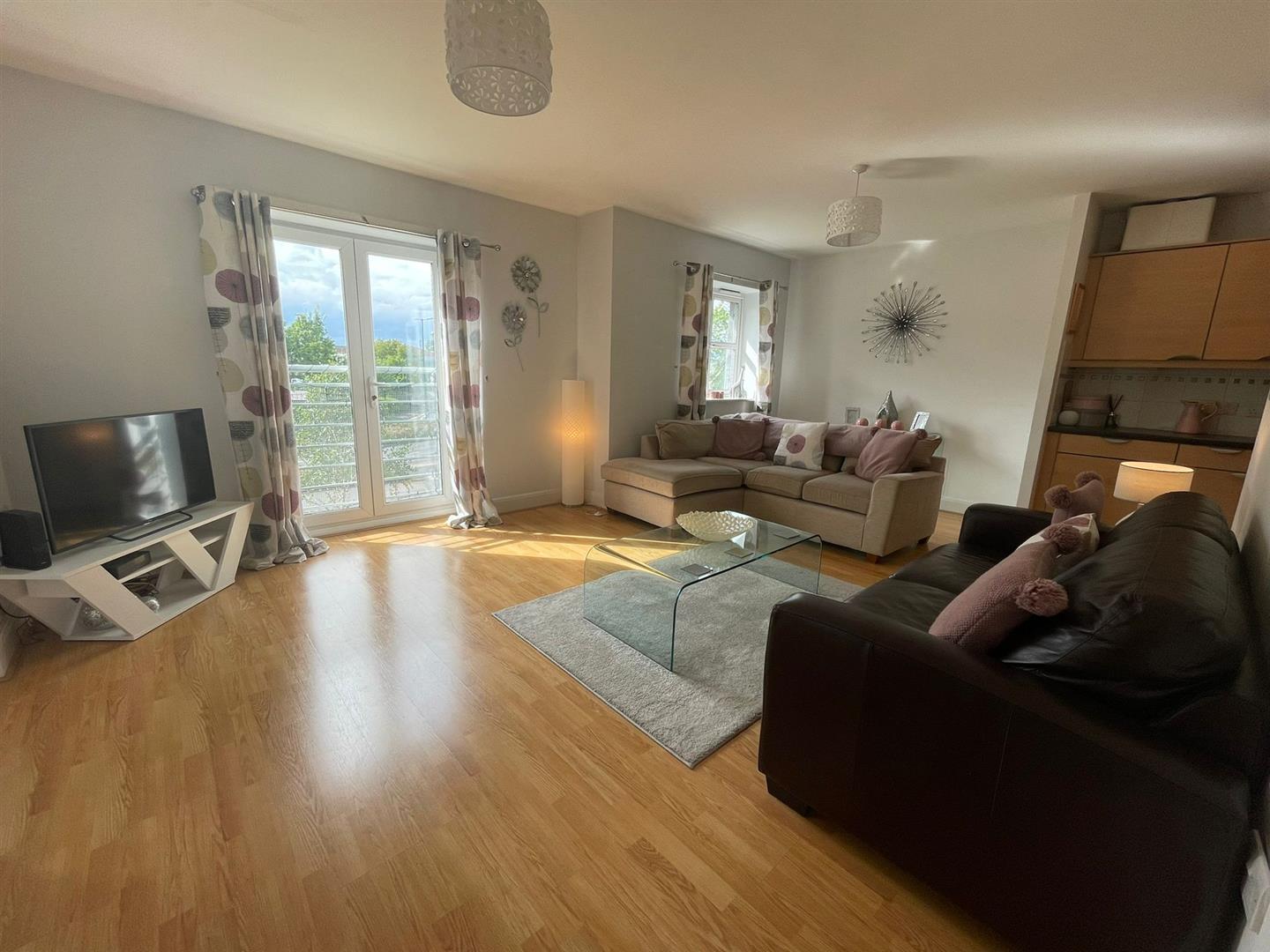 Free property report 47 Old Hall Gardens, Monkspath, Solihull, B90 4NN ...