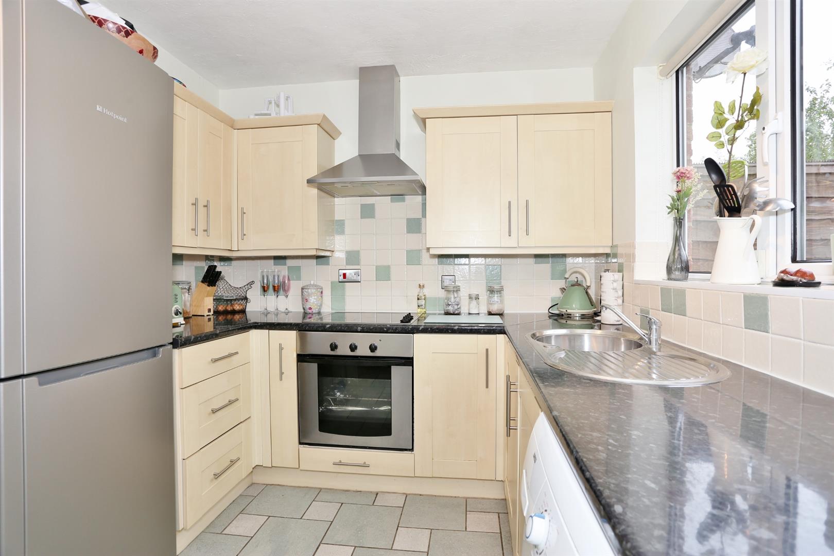 Free property report 15 Brickfield Farm Gardens, Orpington, BR6 7TE ...