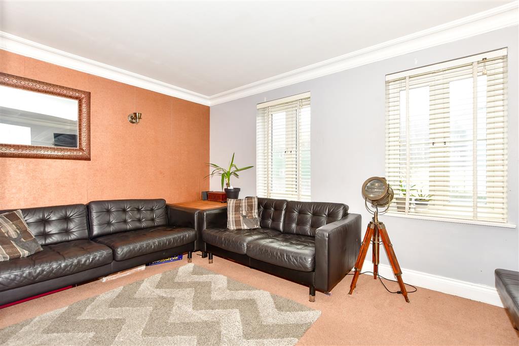 Photos of Pier Road, Littlehampton, West Sussex BN17 - 66649244 ...