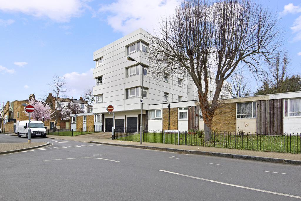 Free property report 17, Hollies Way, Temperley Road, London, SW12 8QG ...