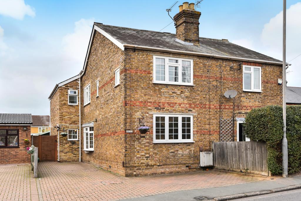 Free property report 39 Lent Rise Road, Burnham, SL1 7NY - Chimnie