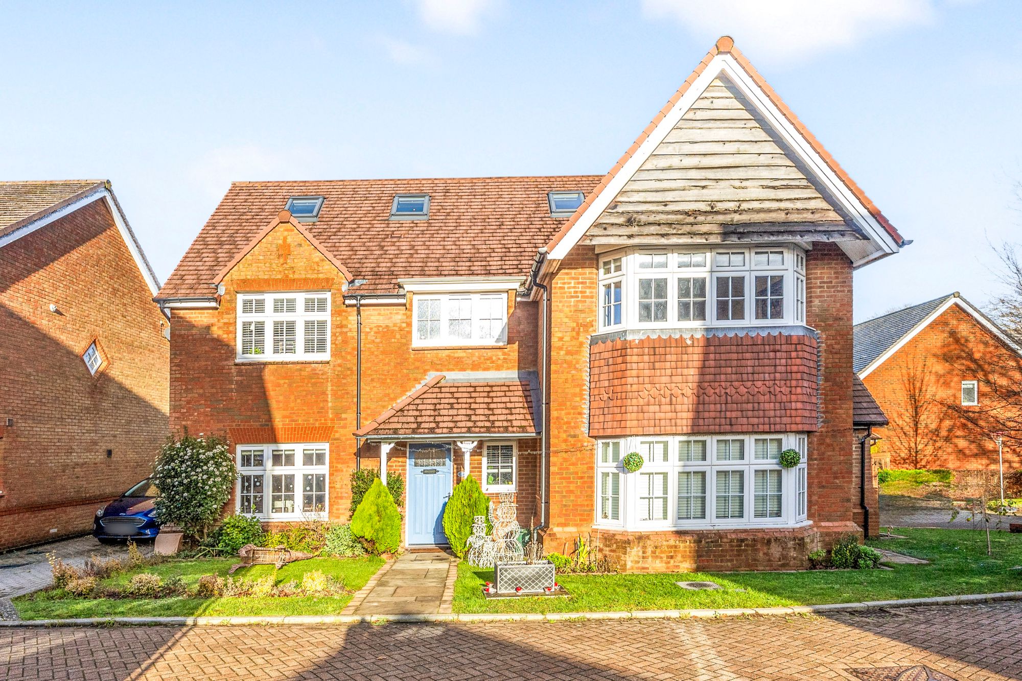 6 bedroom detached house for sale - Million Plus.com The Luxury Marketplace