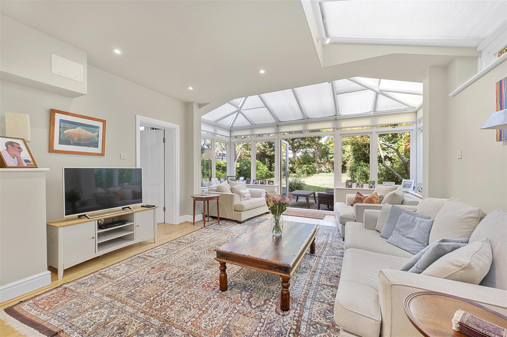 5 bedroom detached house for sale - Million Plus.com The Luxury Marketplace