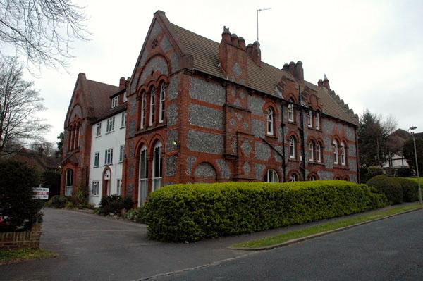 Free property report 3 Withdean Hall, The Approach, Brighton, BN1 6WN ...