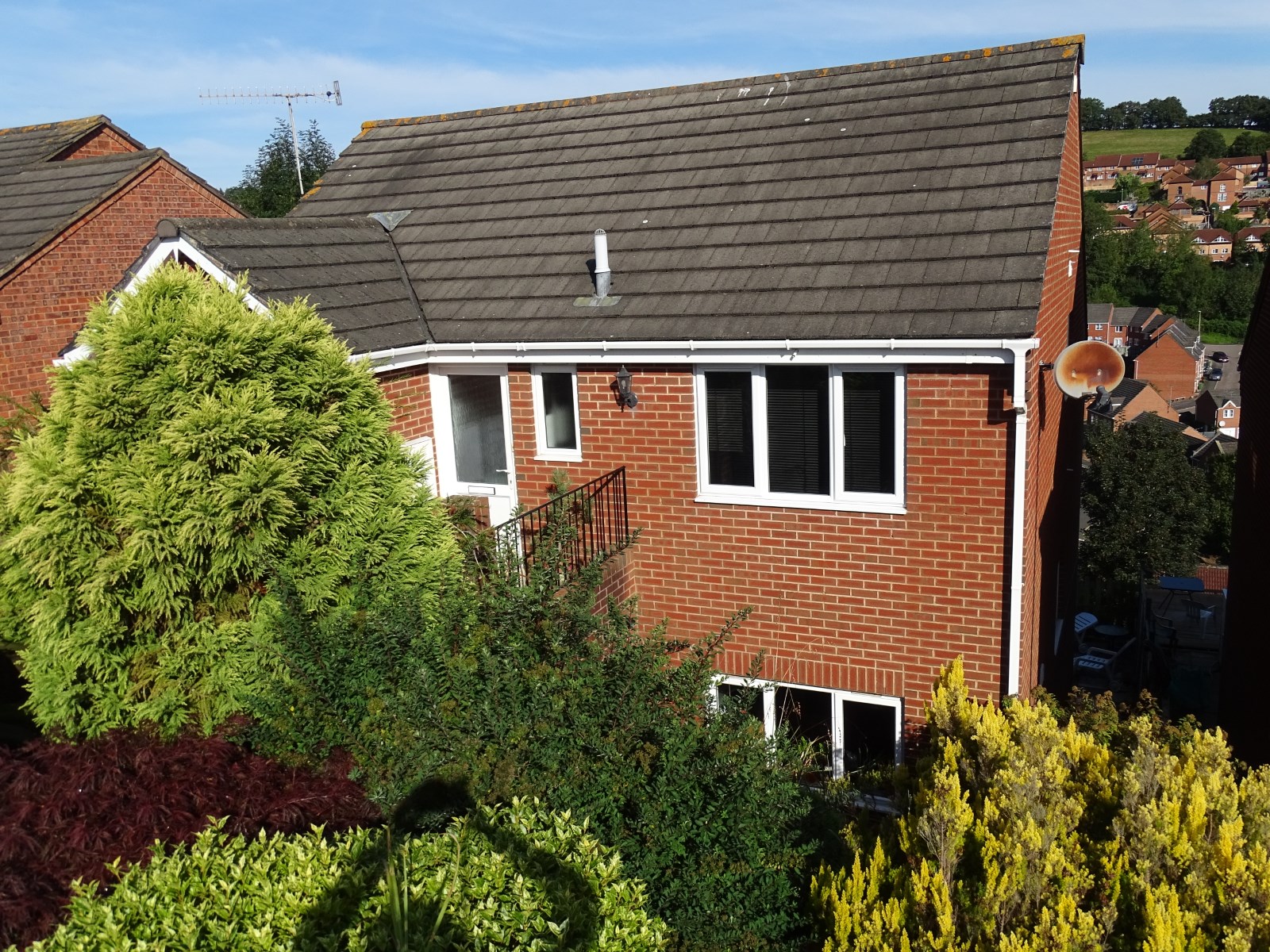 Free property report 60 Burrator Drive, Exeter, EX4 2EW - Chimnie